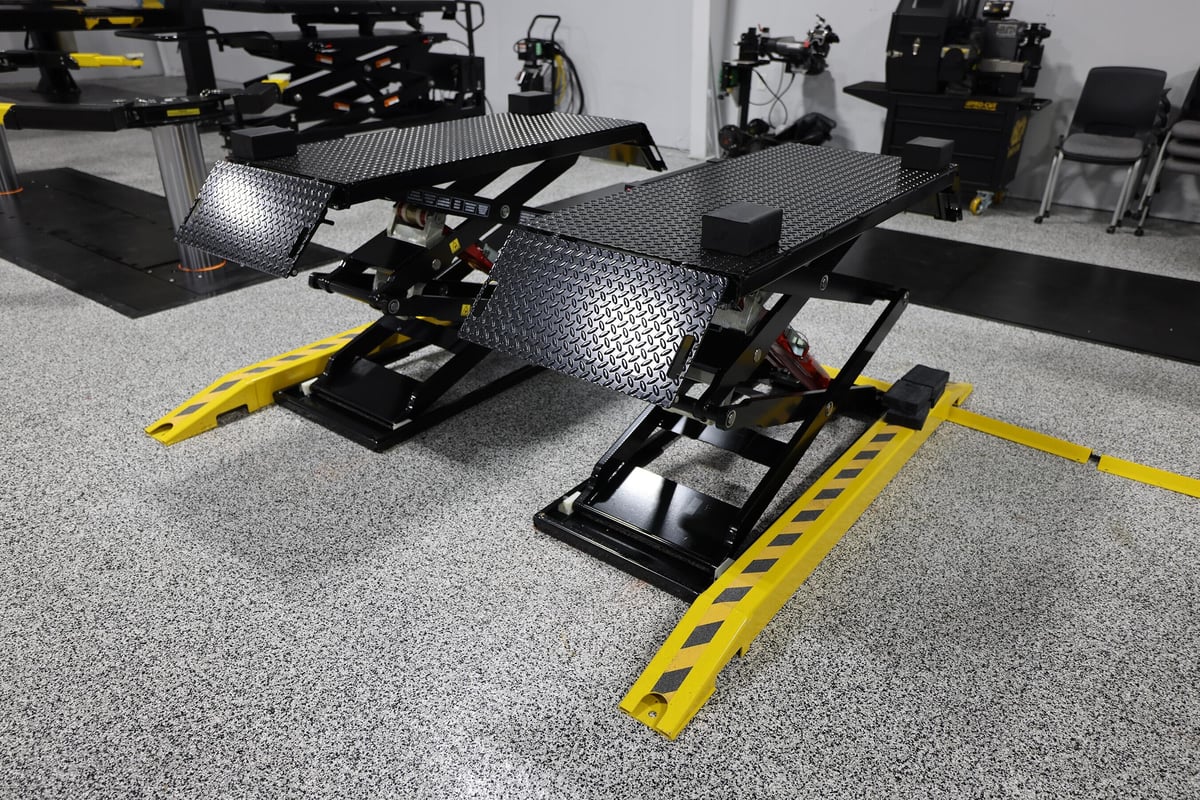 Scissor Vehicle Lifts | Equipment World